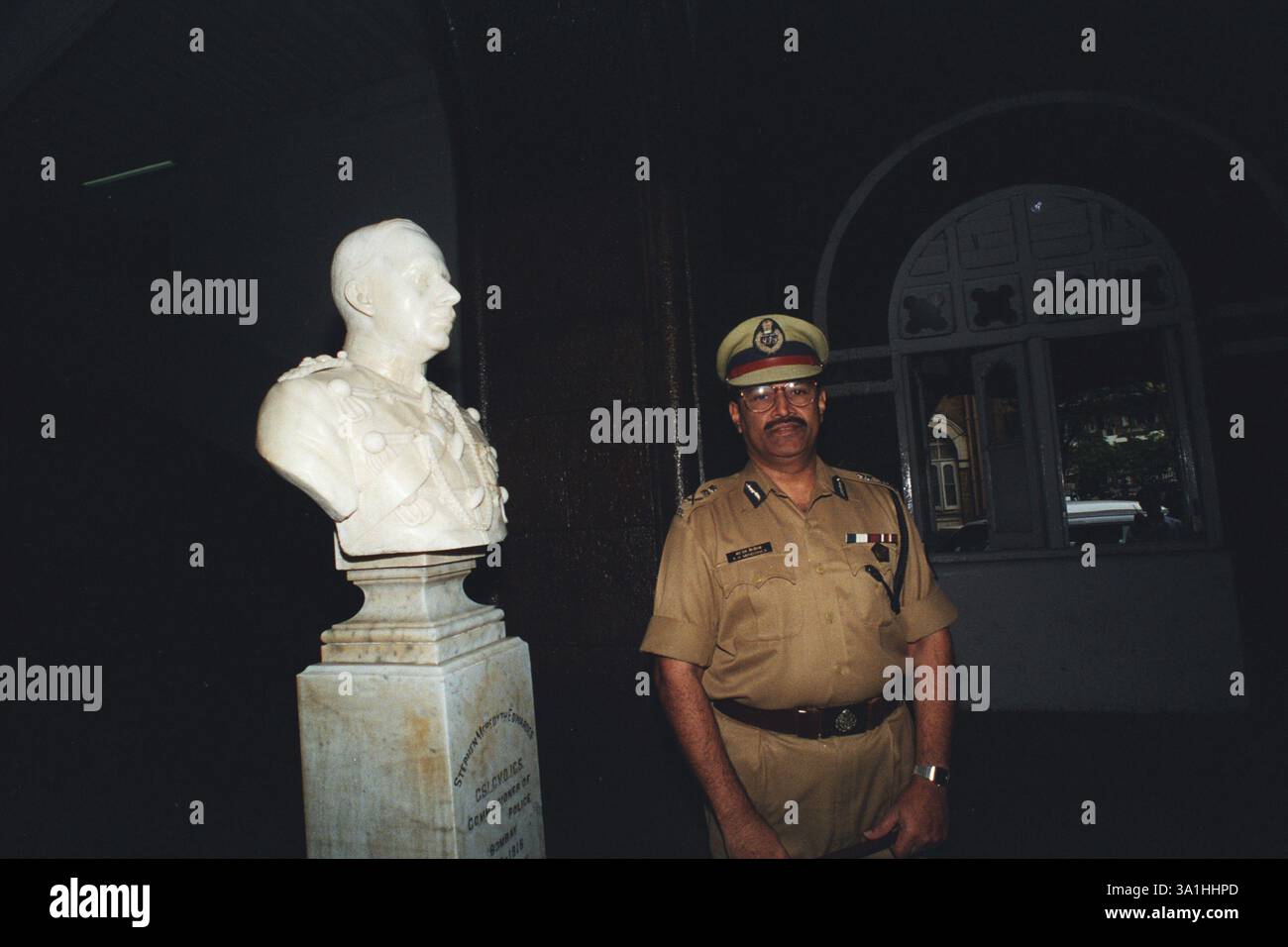 Police commissioner of mumbai -Fotos und -Bildmaterial in hoher ...