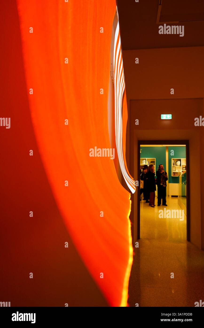 Disegno geometrico -Fotos und -Bildmaterial in hoher Auflösung – Alamy