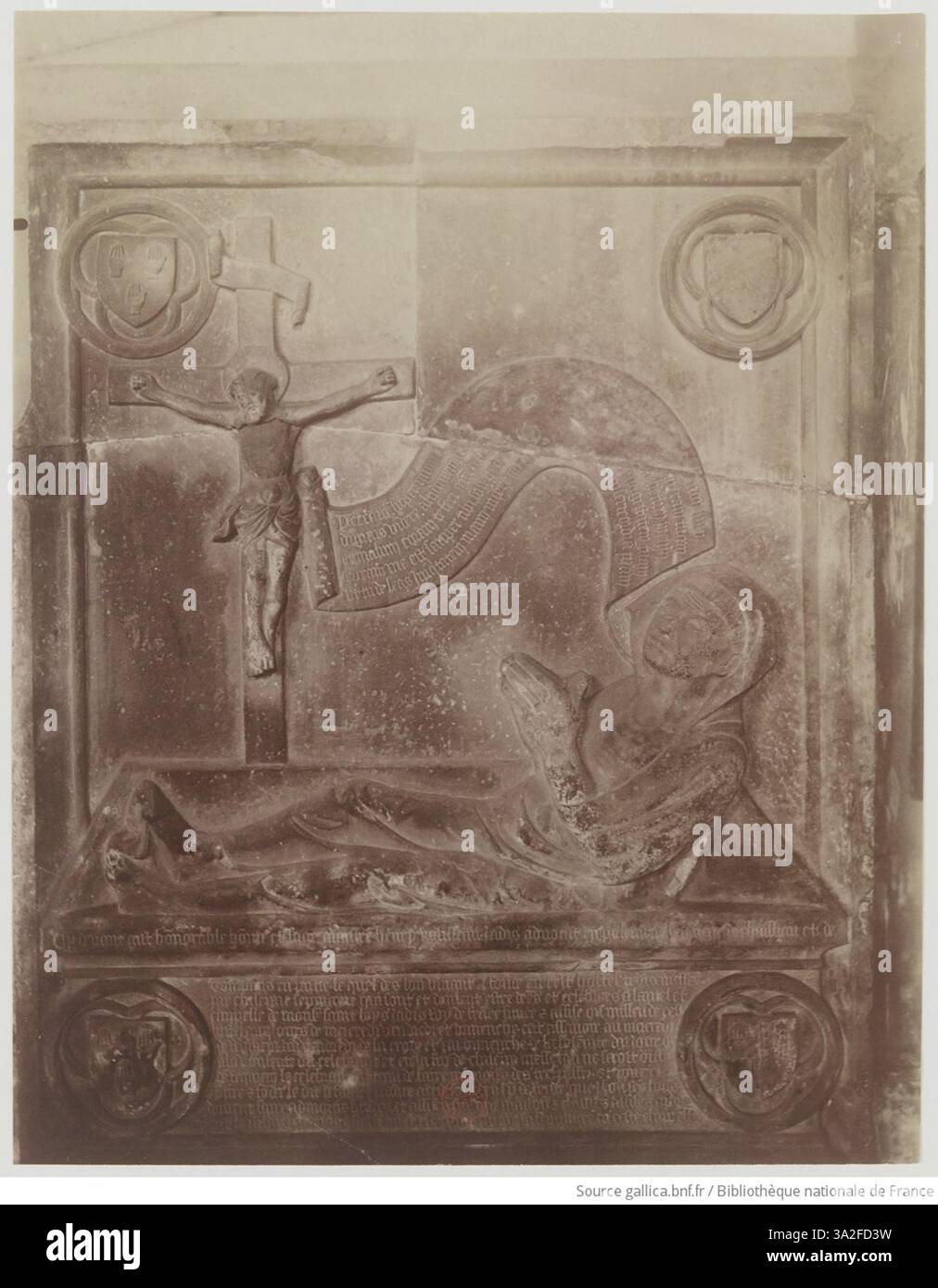 Das Foto von Eugène Atget zeigt die Kirche Saint-Julien-le-pauvre neben ...