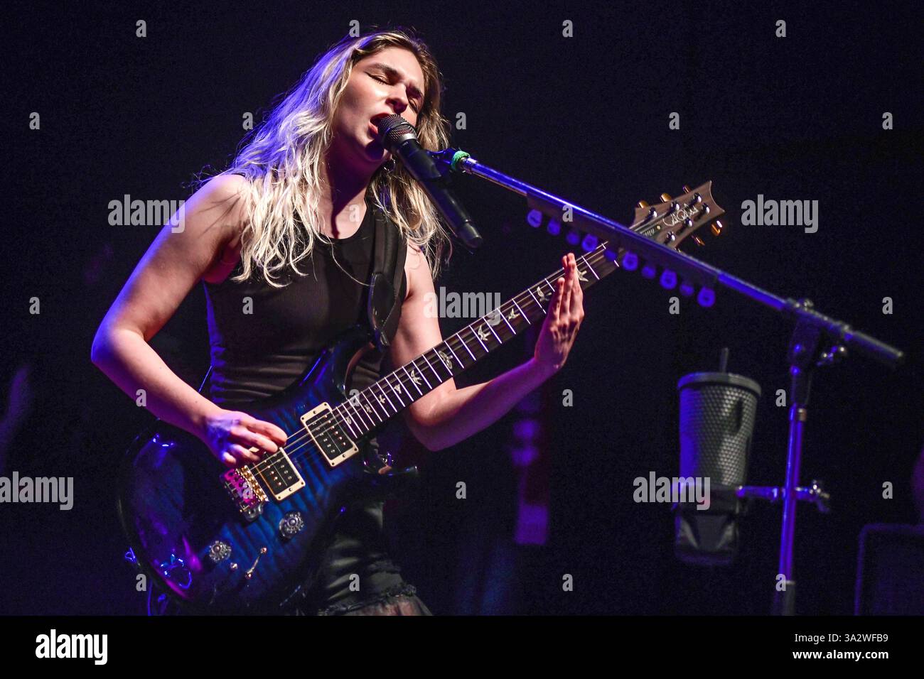 Buenos Aires (13. März 2025). Danny Villarreal (Gitarre) von der ...