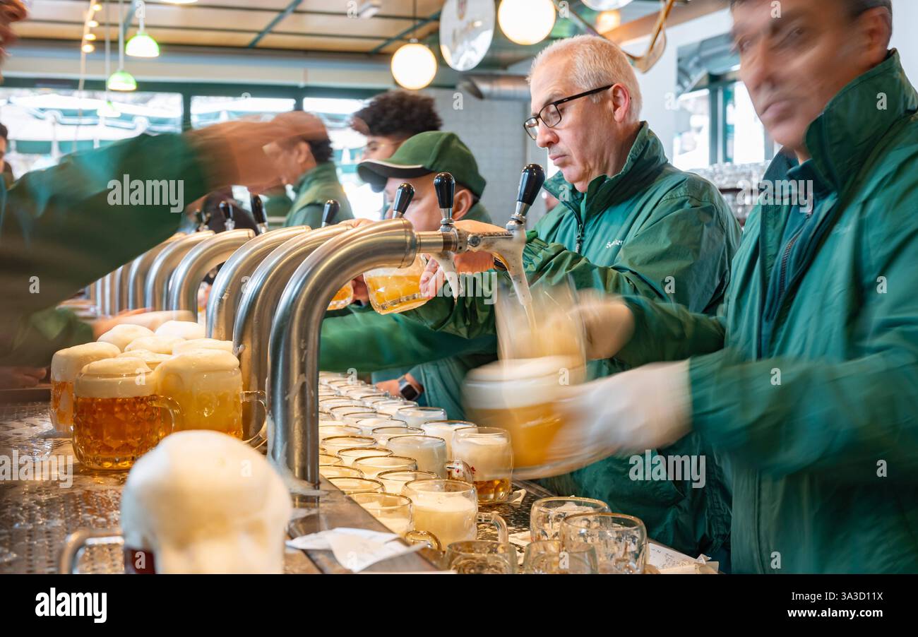 20250315 Saisoneroeffnung 2025 Schweizerhaus WIEN, OESTERREICH - 15 ...