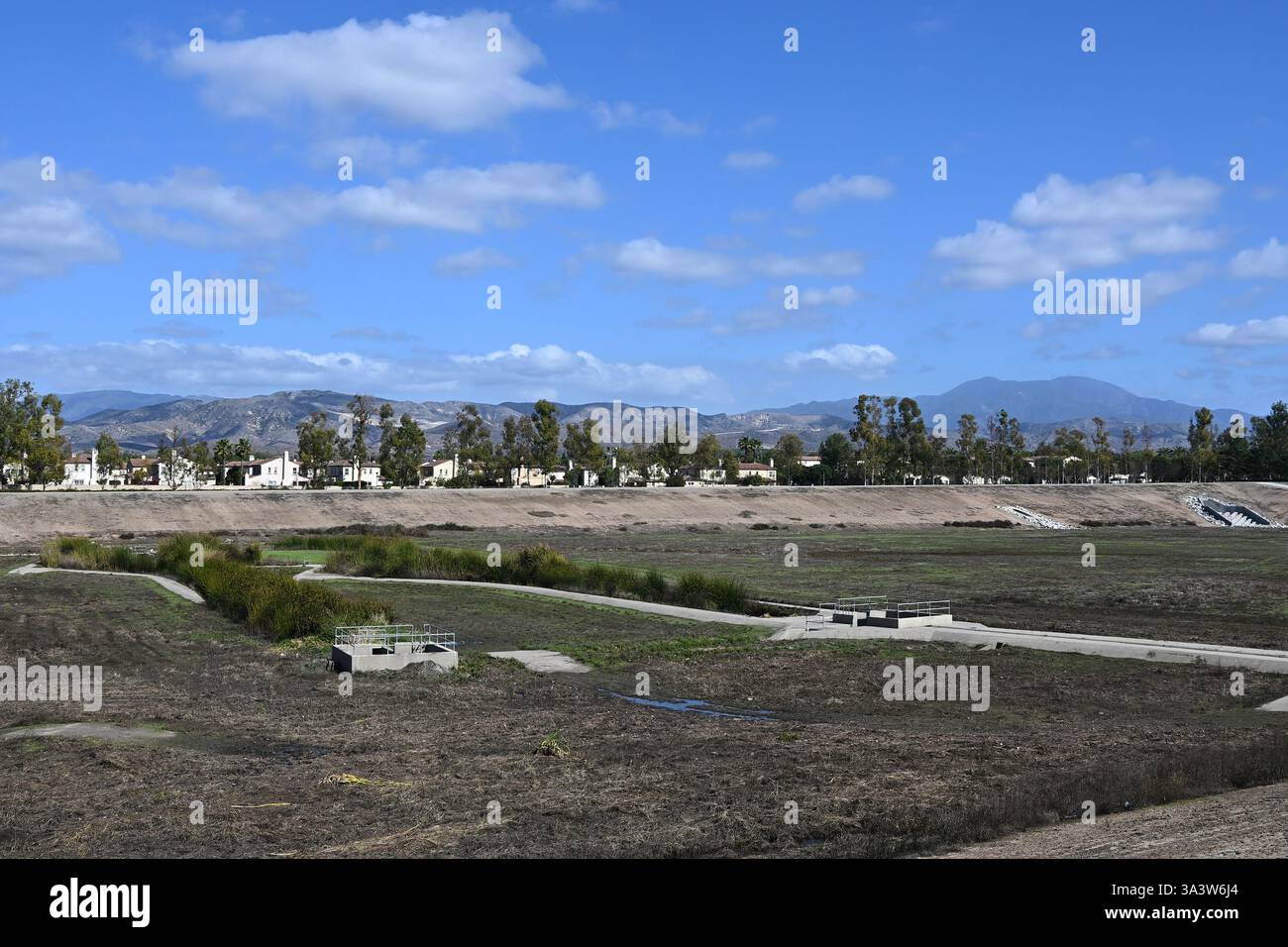 IRVINE, KALIFORNIEN - 10. Februar 2025: Irvine Ranch Water District ...