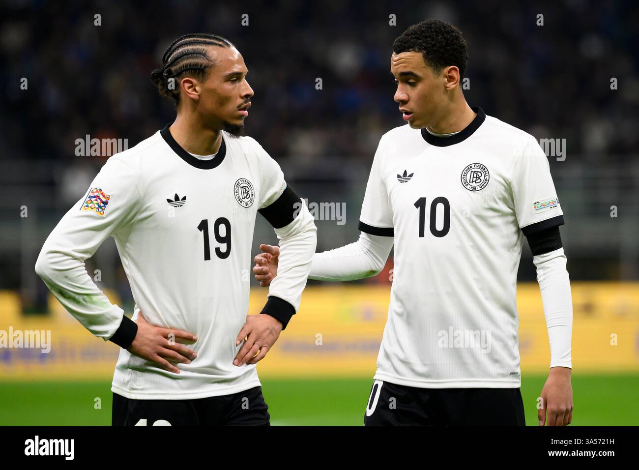 Leroy Sane und Jamal Musiala aus Deutschland während des Fußballspiels ...