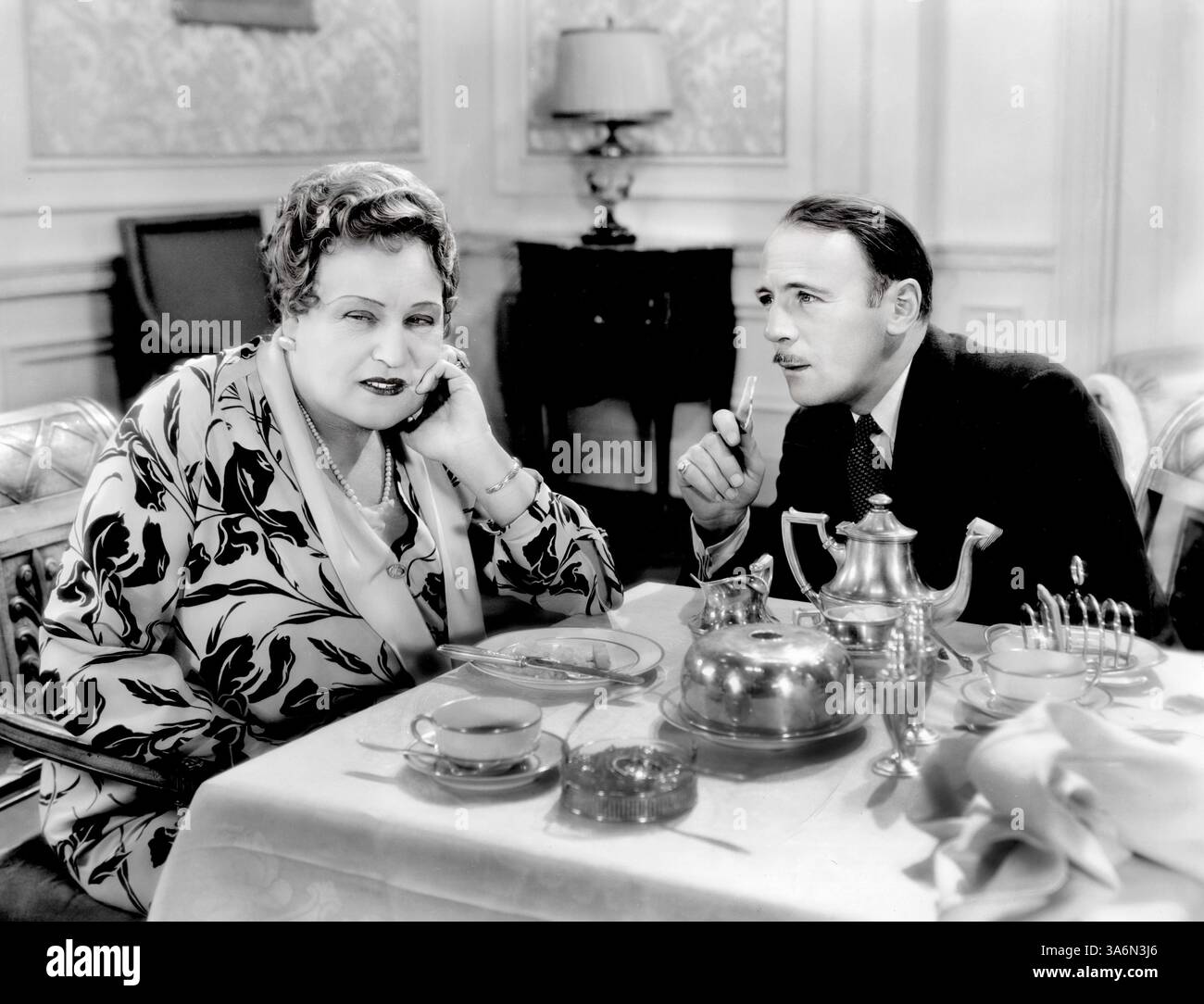 Alison Skipworth, Roland Young, am Set des Films „A Lady's Profession ...