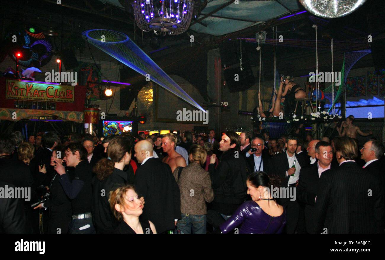 Kitkat berlin -Fotos und -Bildmaterial in hoher Auflösung – Alamy