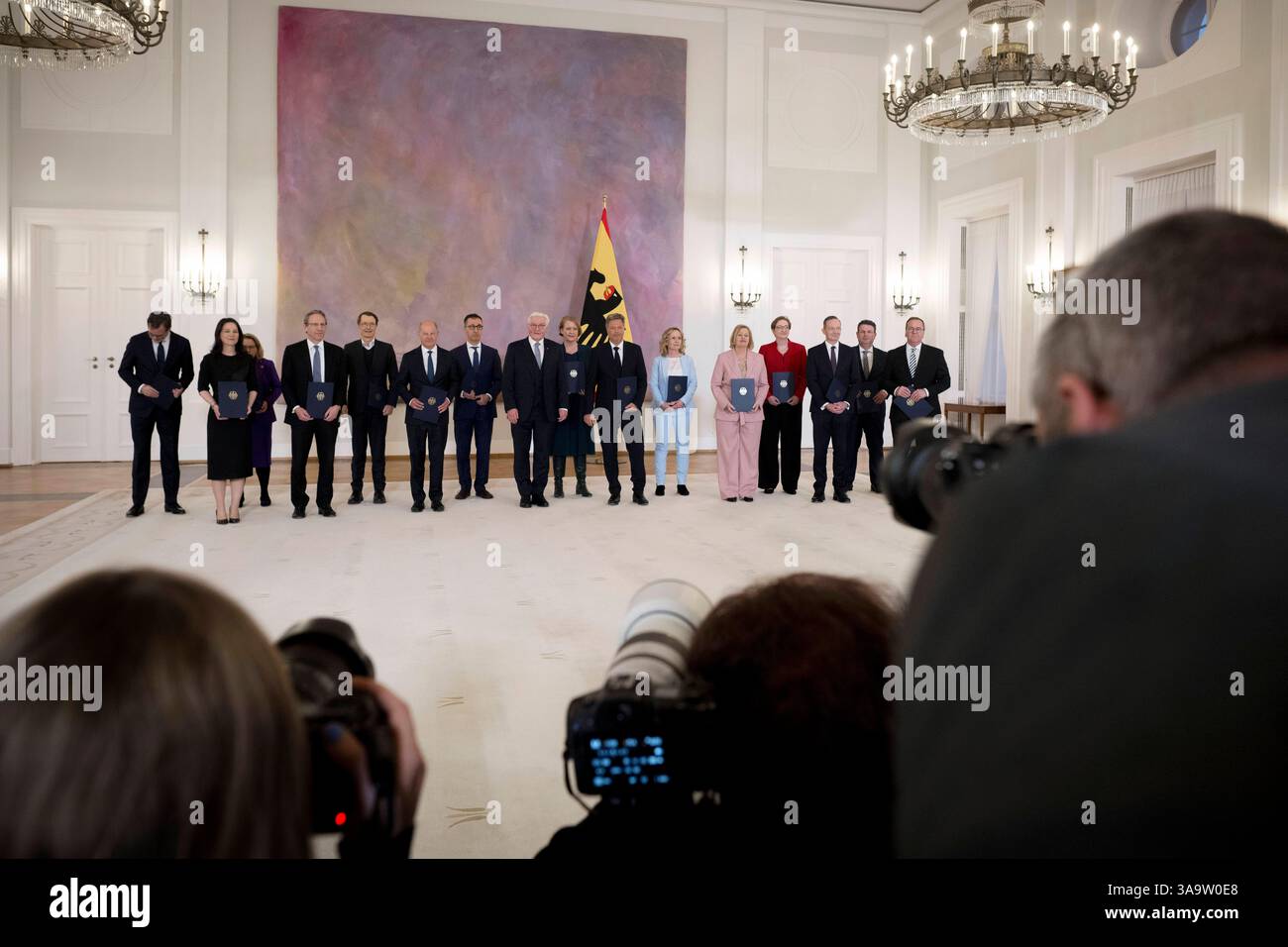 Scholz, Steinmeier - Entlassung der Regierung DEU, Deutschland, Deutschland, Berlin, 25.03.2025 ...
