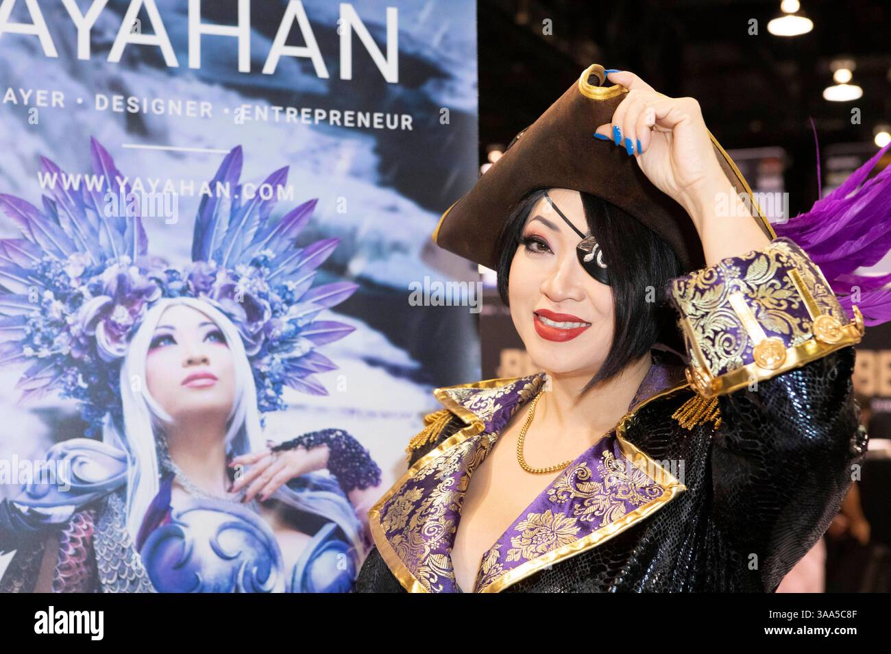 Cosplayer auf der WonderCon 2025 im Anaheim Convention Center. Anaheim ...