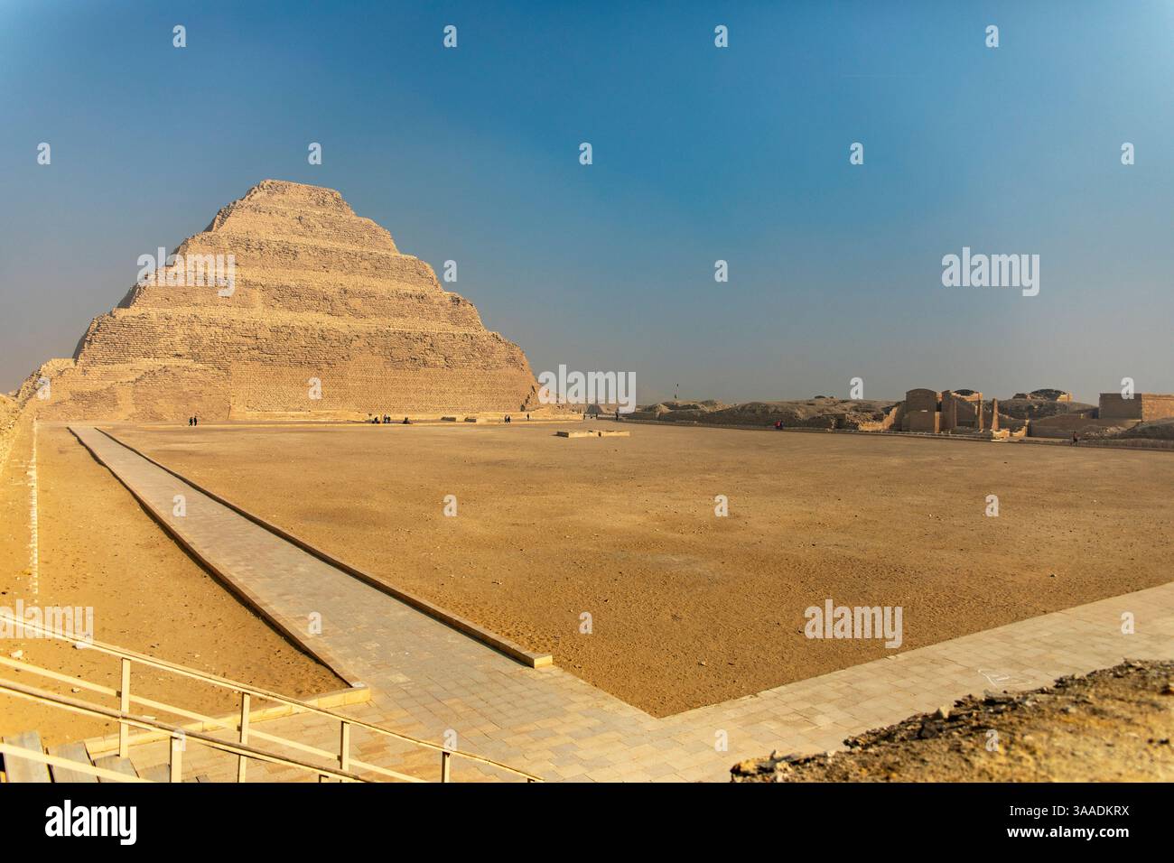 Wunderwerk der stufenpyramide -Fotos und -Bildmaterial in hoher ...