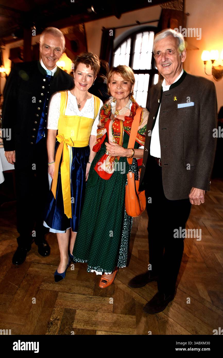 Dr. Michael Irmgard Moeller Hofbraeu Direktor Uschi Glas Schauspielerin ...
