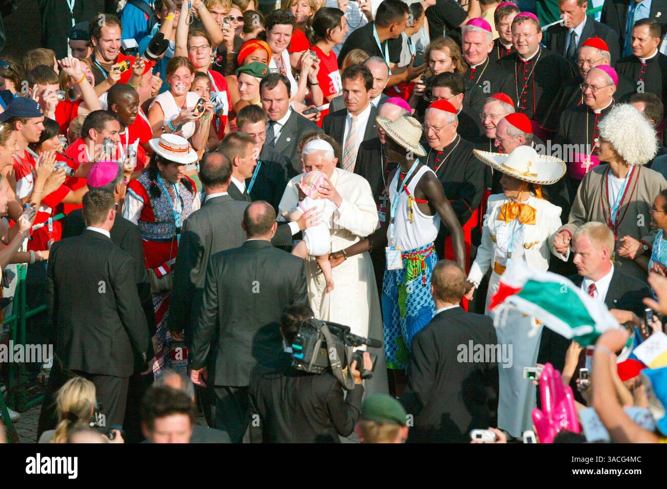 18. August 2005 - Köln, DEUTSCHLAND - Benedikt XVI. (JOSEPH RATZINGER ...