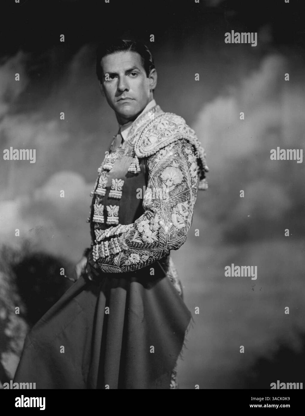 In „Pandora and the Flying Dutchman“ The Romulus Film, der Romulus Film ...