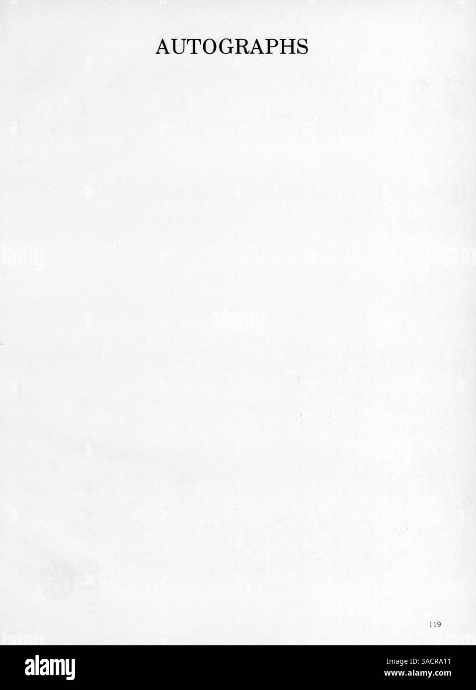 Die Ausgabe 1974 des Centralian Yearbook dokumentiert die akademischen, sportlichen und ...