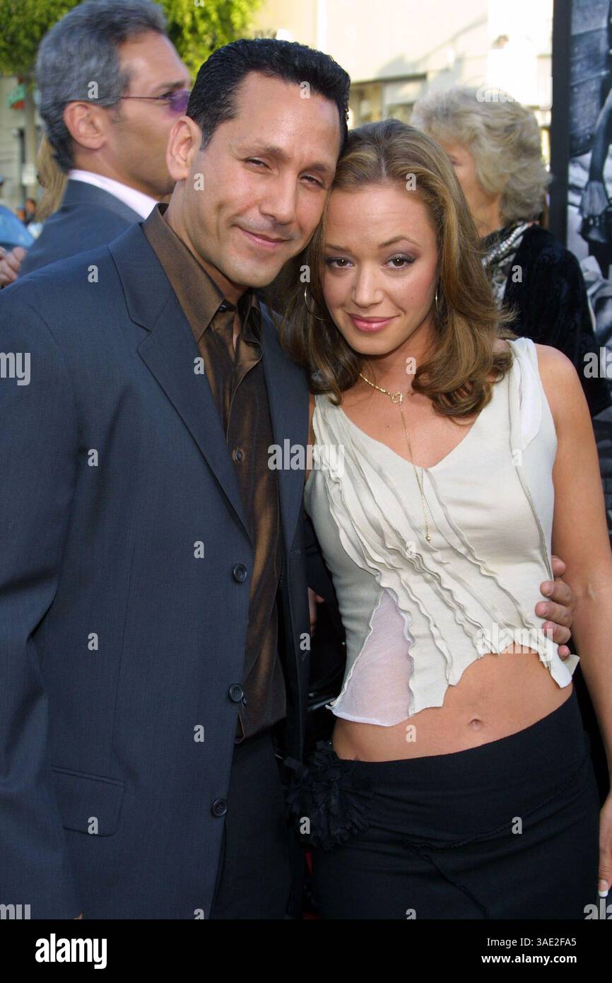 Leah remini 2001 -Fotos und -Bildmaterial in hoher Auflösung – Alamy