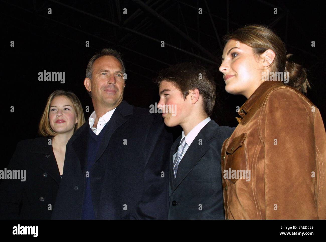 Kevin costner and lily costner -Fotos und -Bildmaterial in hoher ...