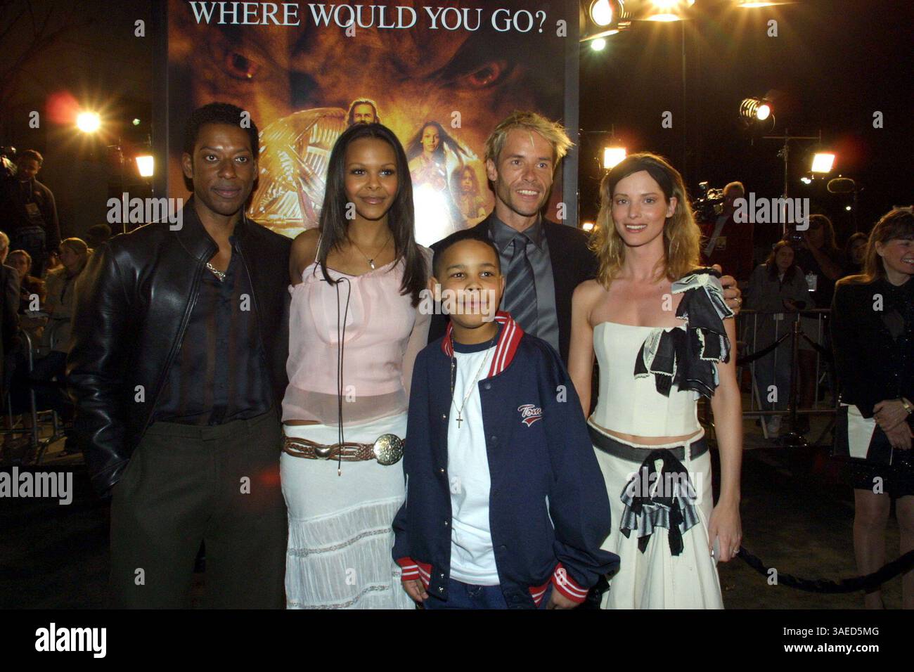 Samantha mumba guy time machine -Fotos und -Bildmaterial in hoher ...
