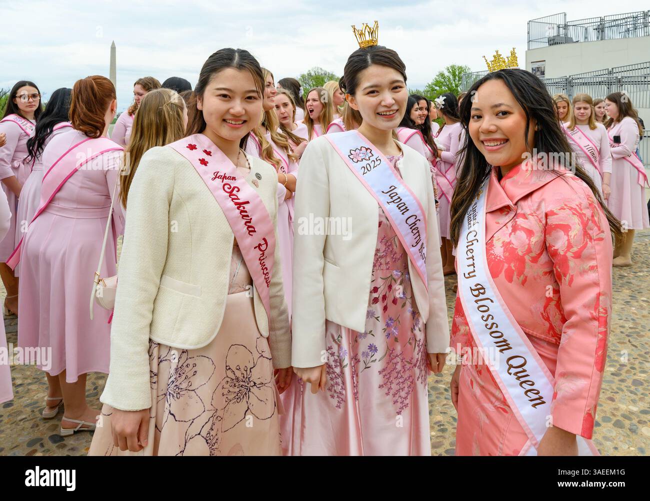 6. April 2025, Washington DC - die Cherry Blossom Queen aus Japan und die Cherry Blossom ...