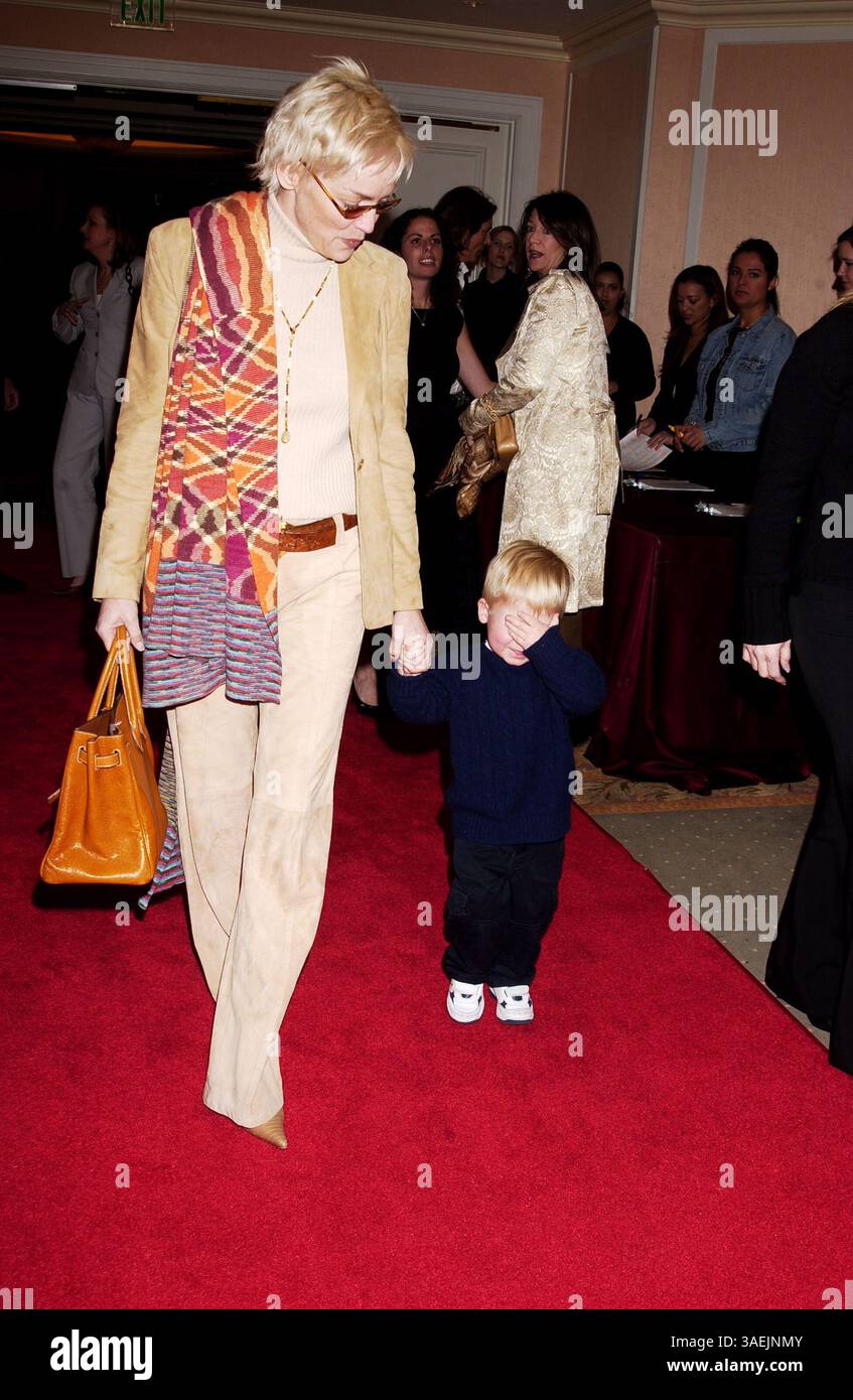 Januar 2004; Los Angeles, CA, USA; Schauspielerin SHARON STONE und ihr ...