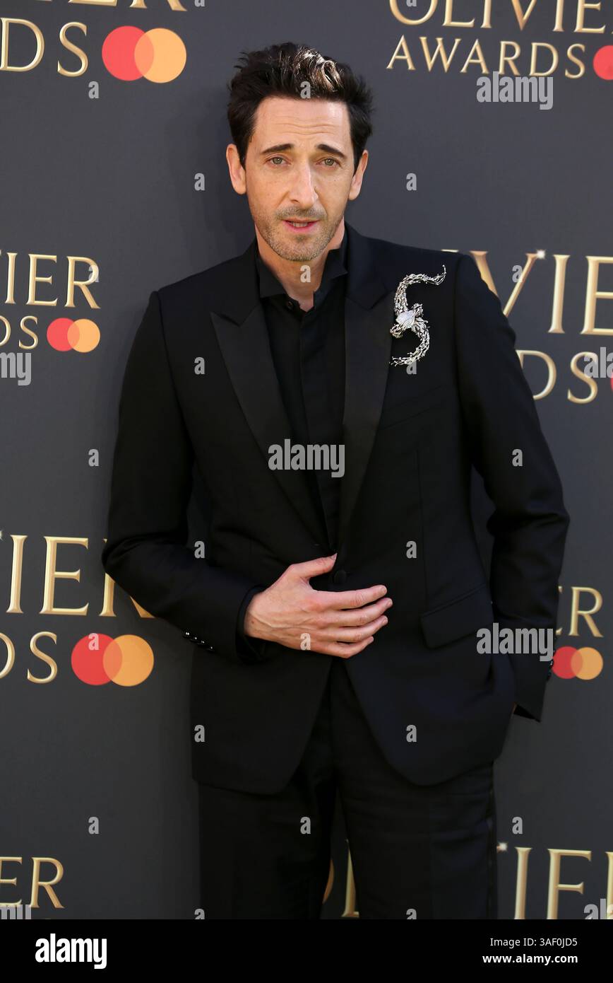 Adrien Brody nimmt an den Olivier Awards 2025 in der Royal Albert Hall ...