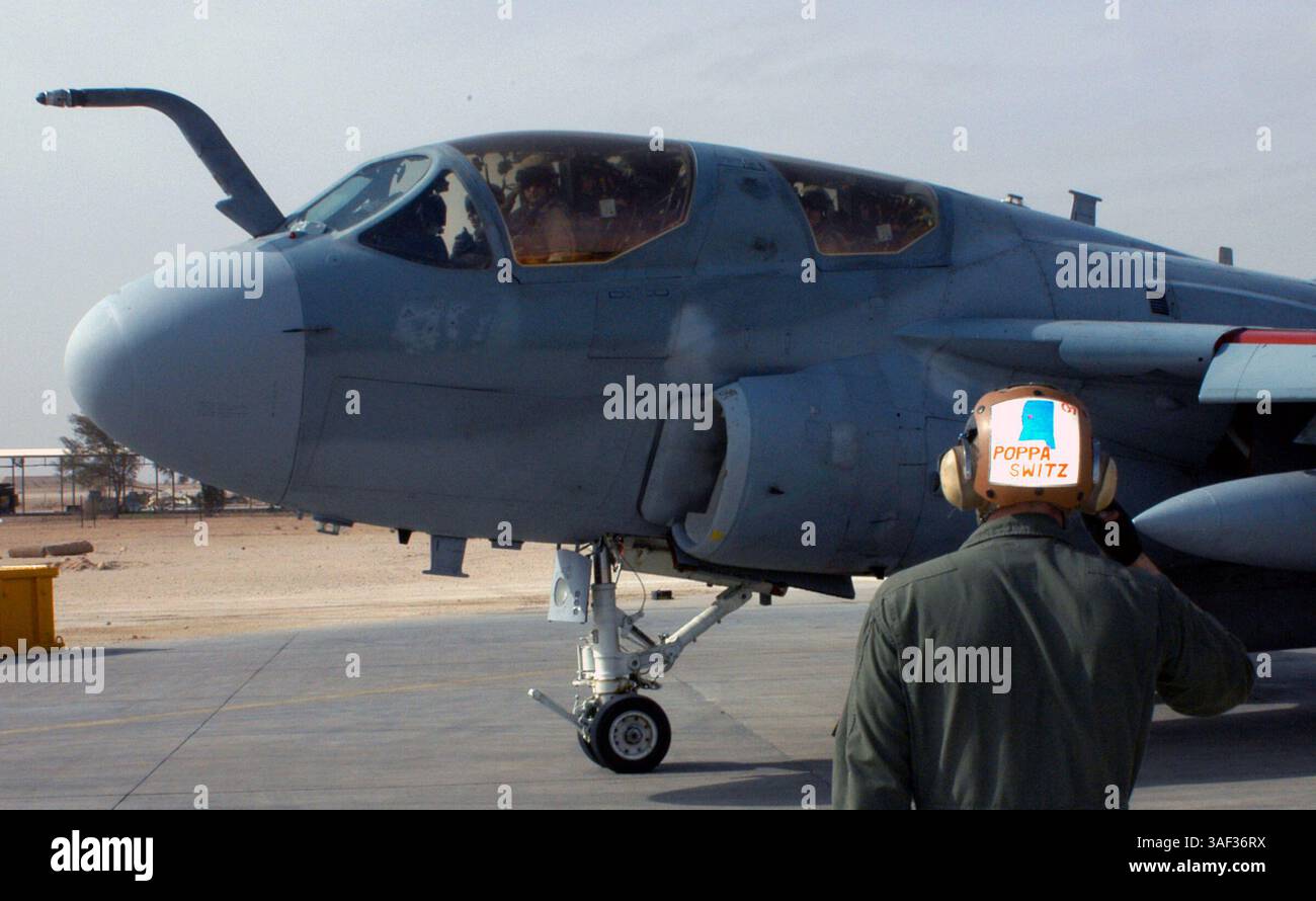 23. Februar 2005; Al Asad, Irak; Sgt. WAYNE A. SWITZER, EA-6B ...