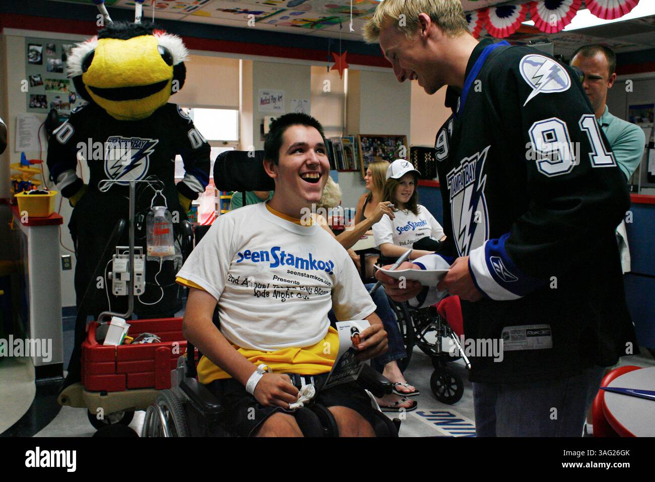 TP 290704 WALL stamkos 1.(06/27/2008 -- Tampa) FOTO 1: Josh Lambert (CQ ...