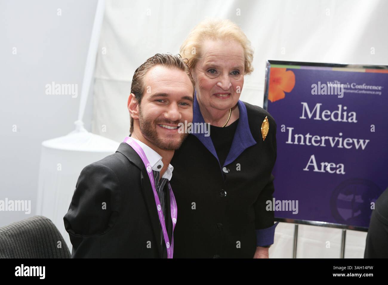 Oktober 2009 - Long Beach, Kalifornien, USA - MADELEINE ALBRIGHT und ...