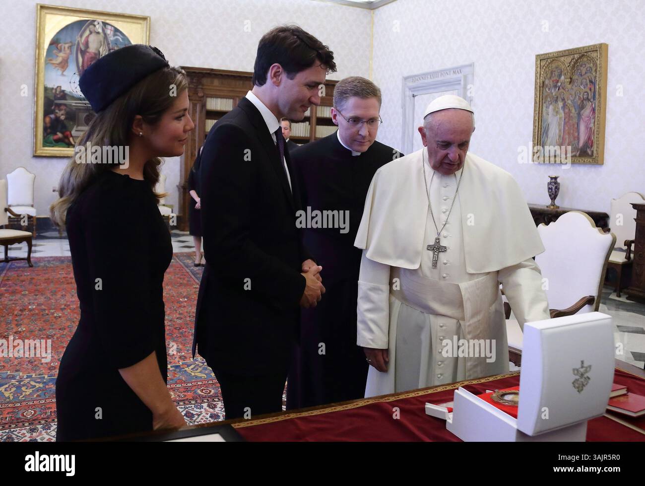 Justin trudeau sophie gregoire -Fotos und -Bildmaterial in hoher ...
