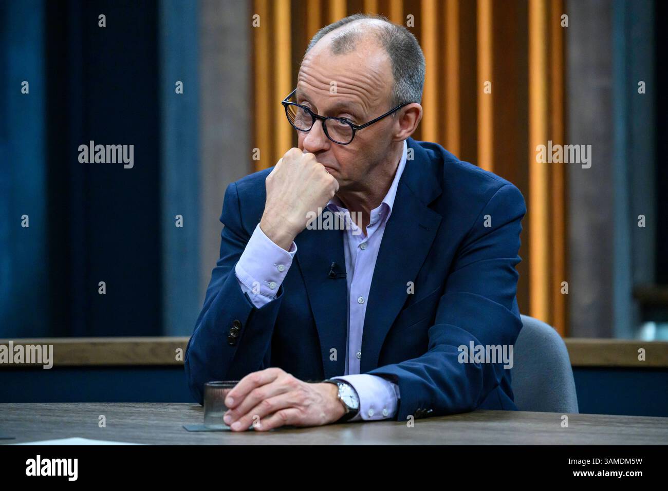 GER, Berlin, Studio, zu Gast bei - Caren Miosga, Polittalk, TV, Format, mit Moderatorin, NDR ...