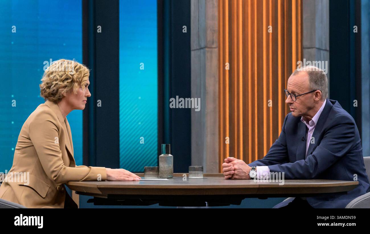 GER, Berlin, Studio, zu Gast bei - Caren Miosga, Polittalk, TV, Format, mit Moderatorin, NDR ...