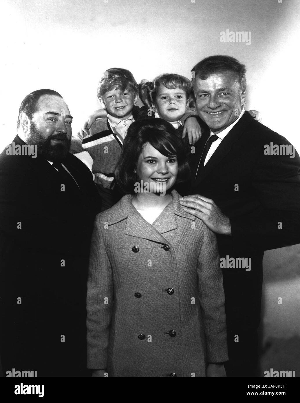 1. Dezember 1966 - FAMILIENANGELEGENHEIT. SEBASTIAN CABOT, JOHN ...