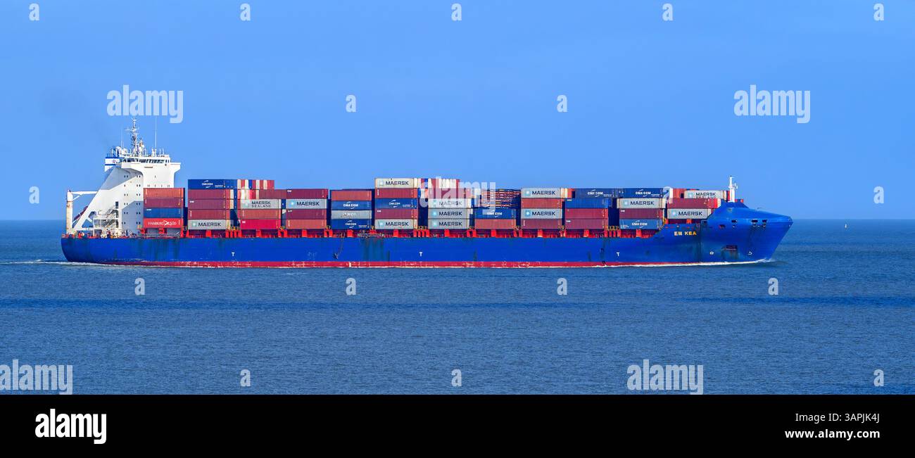 Containerschiff / Containerschiff EM Kea, unter der Flagge Liberias ...