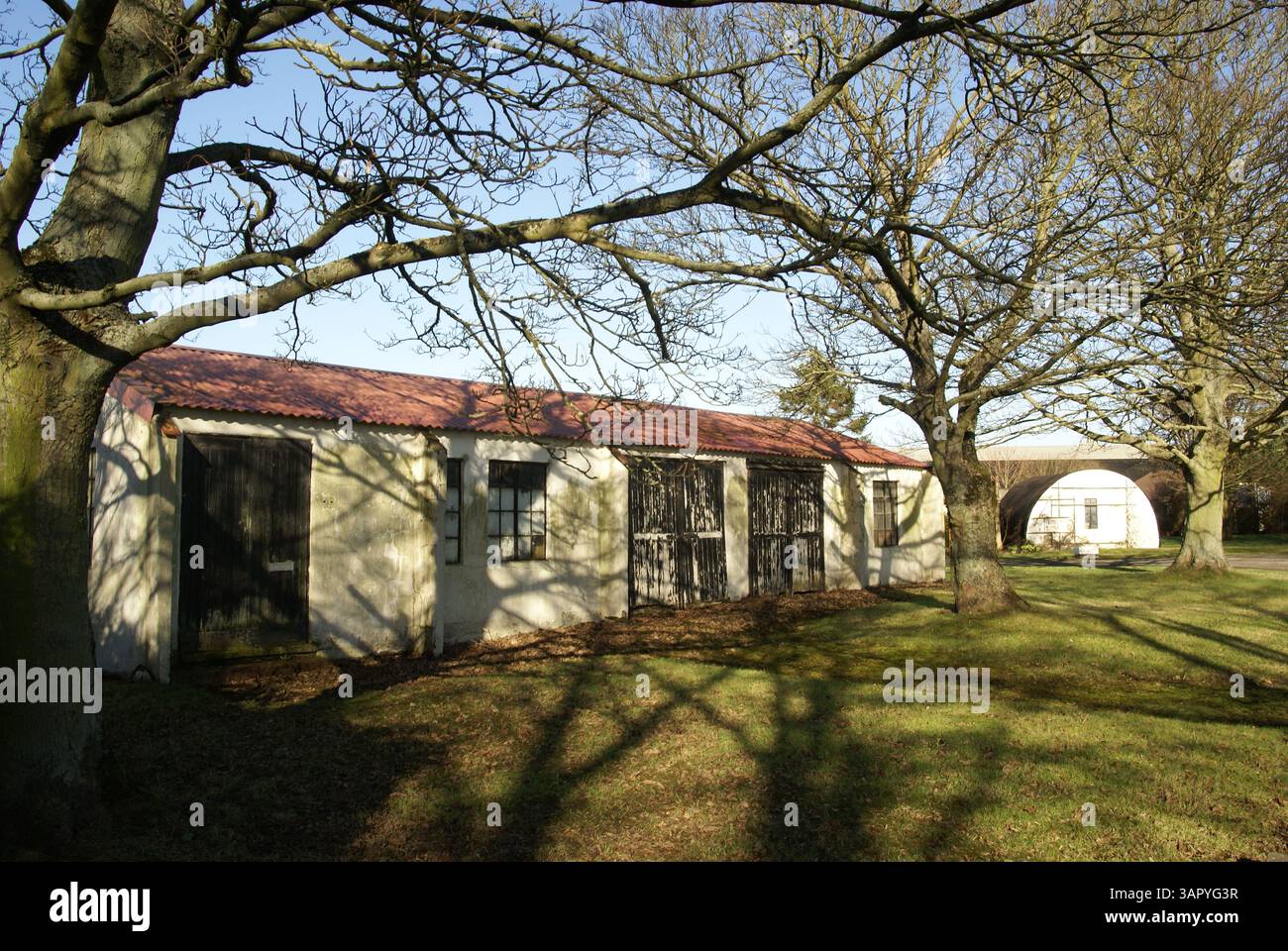 WW2 Military Architecture, ehemaliges RAF Pocklington WW2 ...