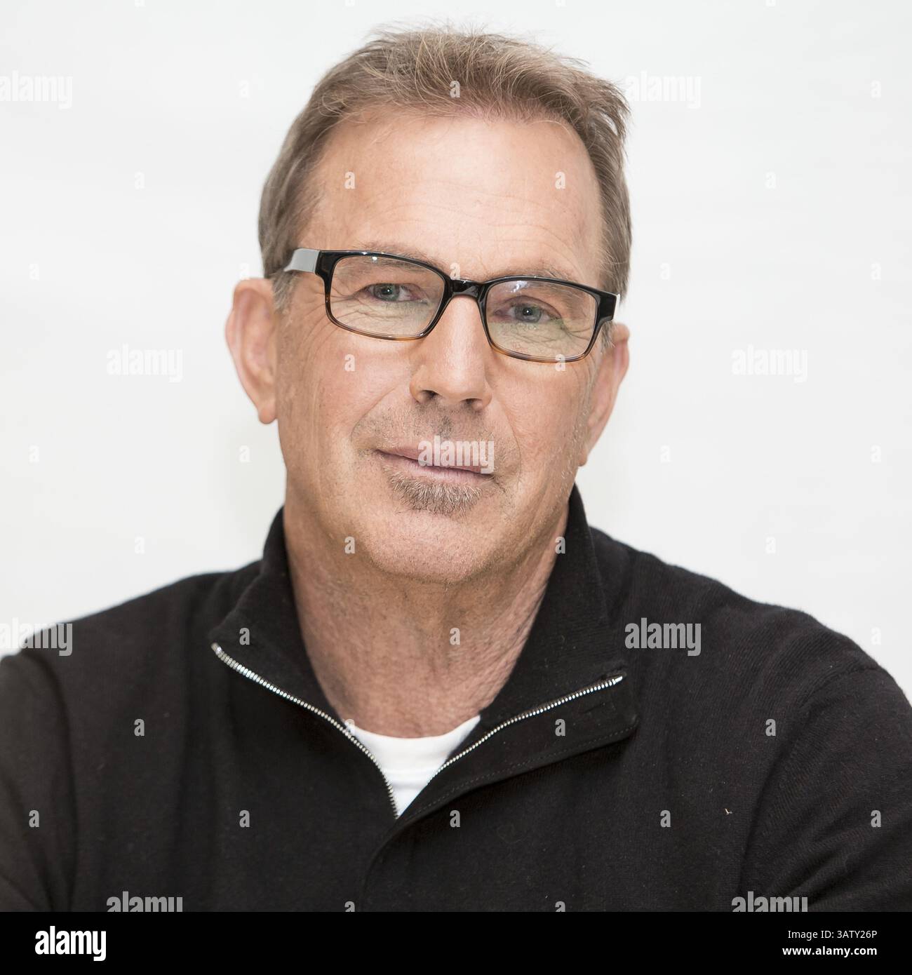 1. April 2016 – Hollywood, Kalifornien, USA – Kevin Costner spielt in ...