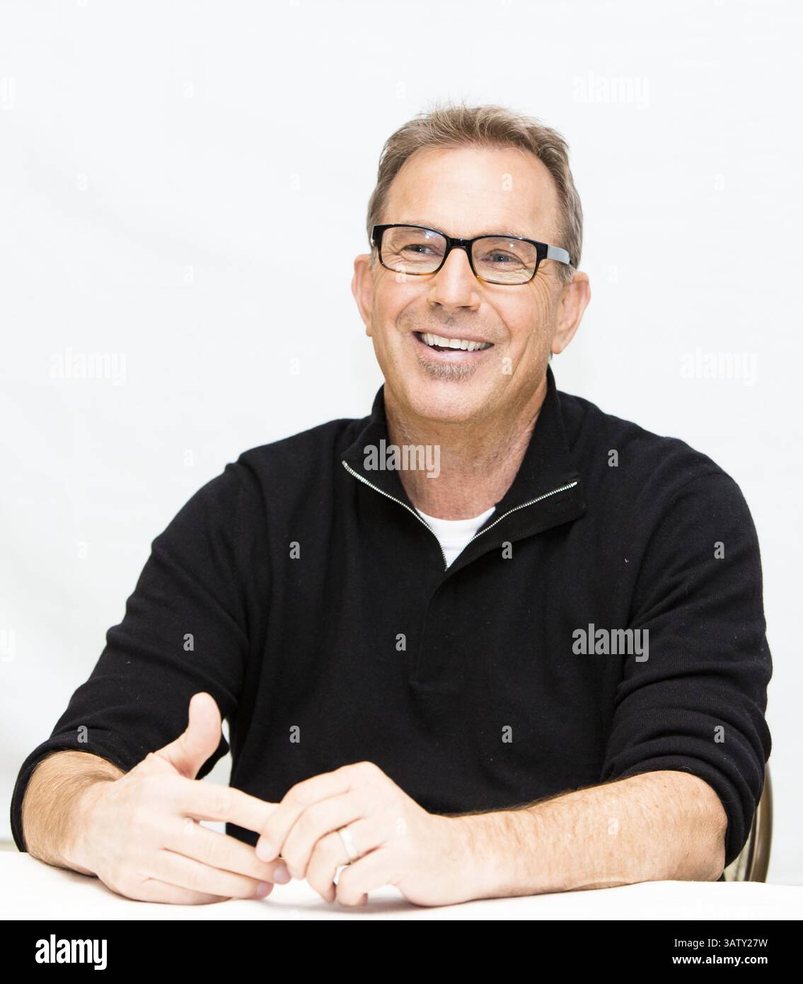 1. April 2016 – Hollywood, Kalifornien, USA – Kevin Costner spielt in ...