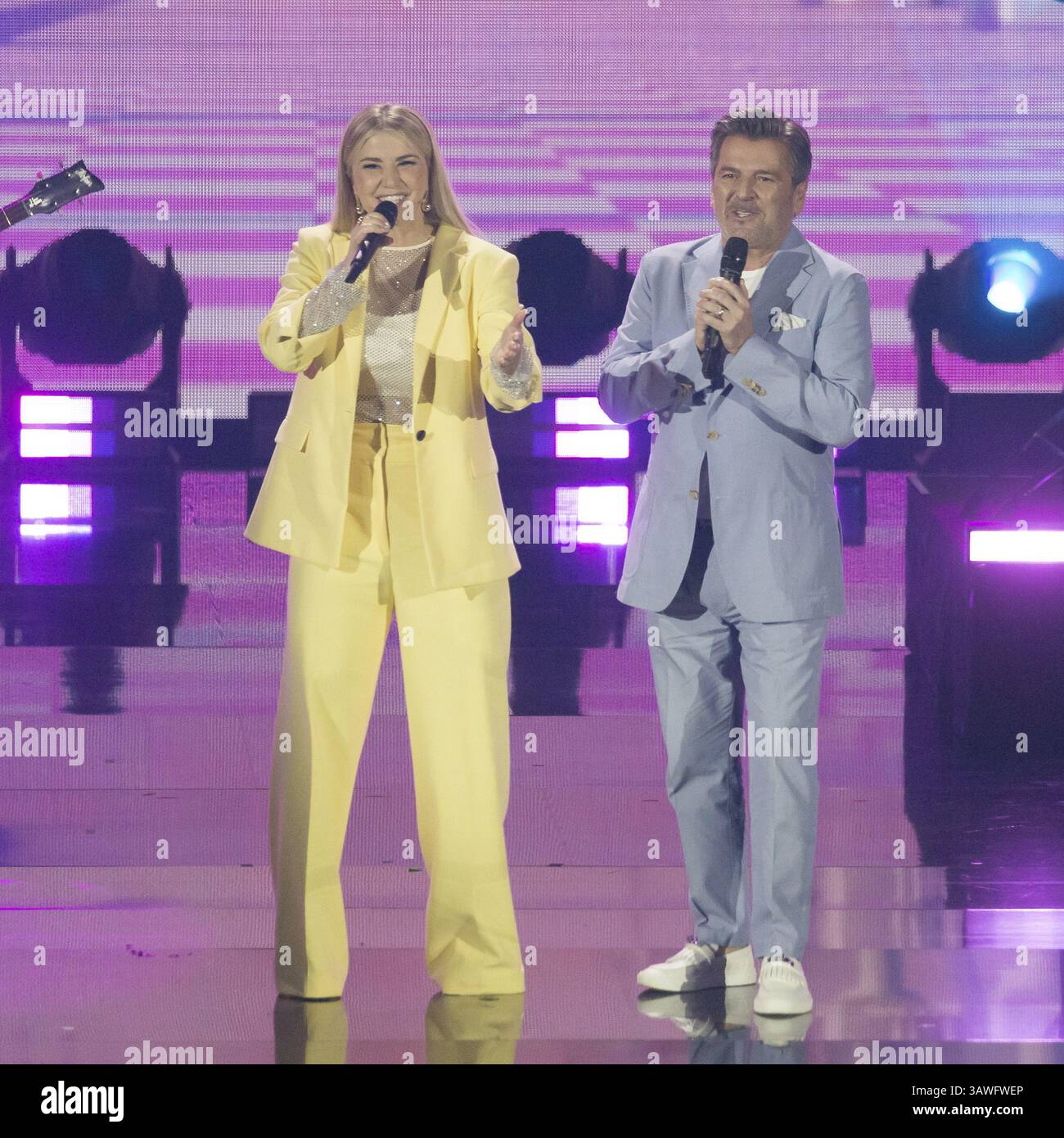 Beatrice Egli und Thomas anders bei der Beatrice Egli Show im Studio Berlin Adlershof am 08.04. ...