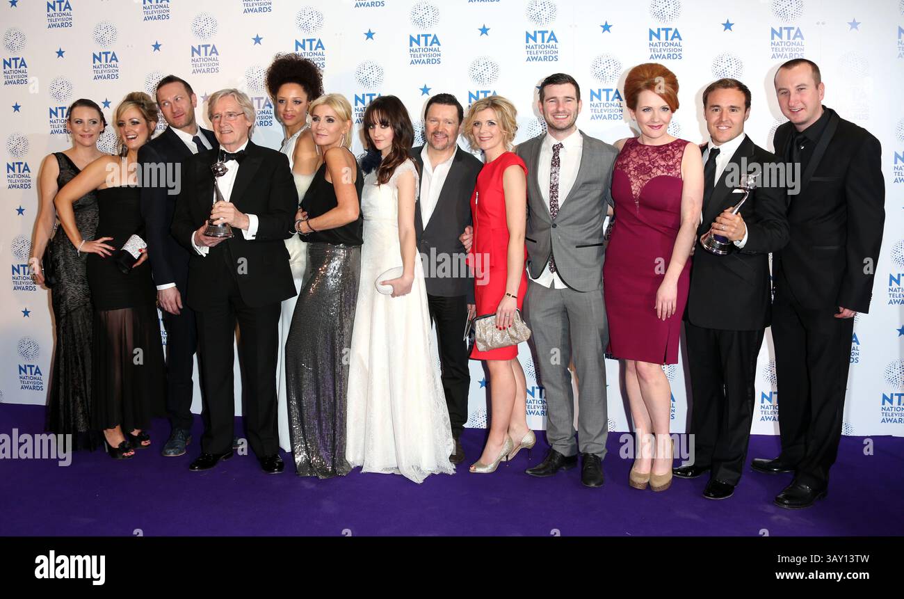 Die Besetzung der Coronation Street - Michelle Collins, William Roache MBE, Jenni McAlpine, Alan ...