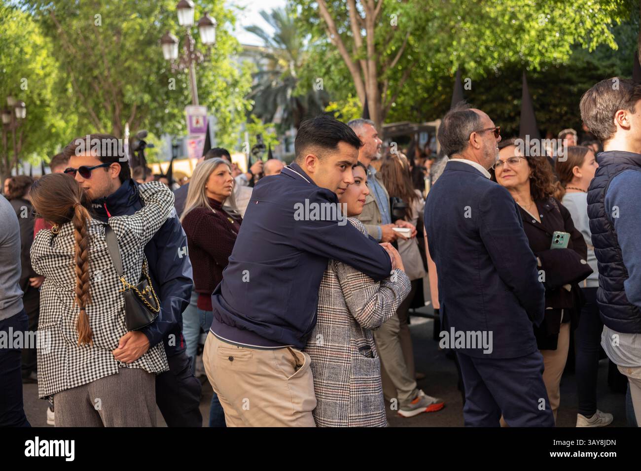 Sevilla nacht der witwen semana santa -Fotos und -Bildmaterial in hoher Auflösung – Alamy