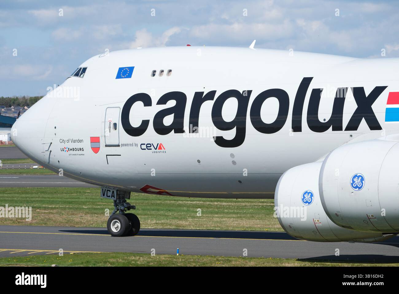 Cargolux boeing 747 jumbo jet cargo -Fotos und -Bildmaterial in hoher ...
