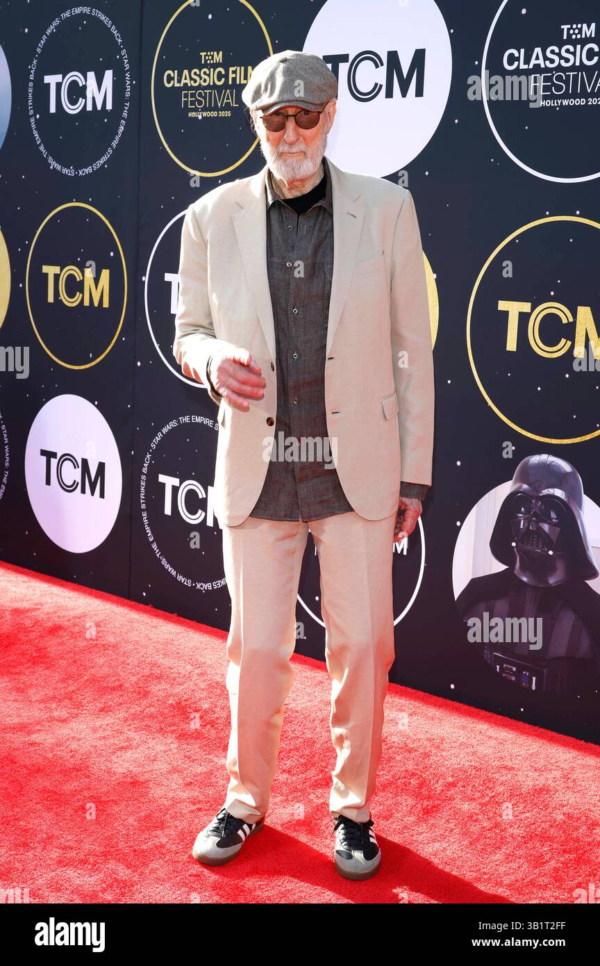 James Cromwell bei der Eröffnung des 16. TCM Classic Film Festivals mit ...