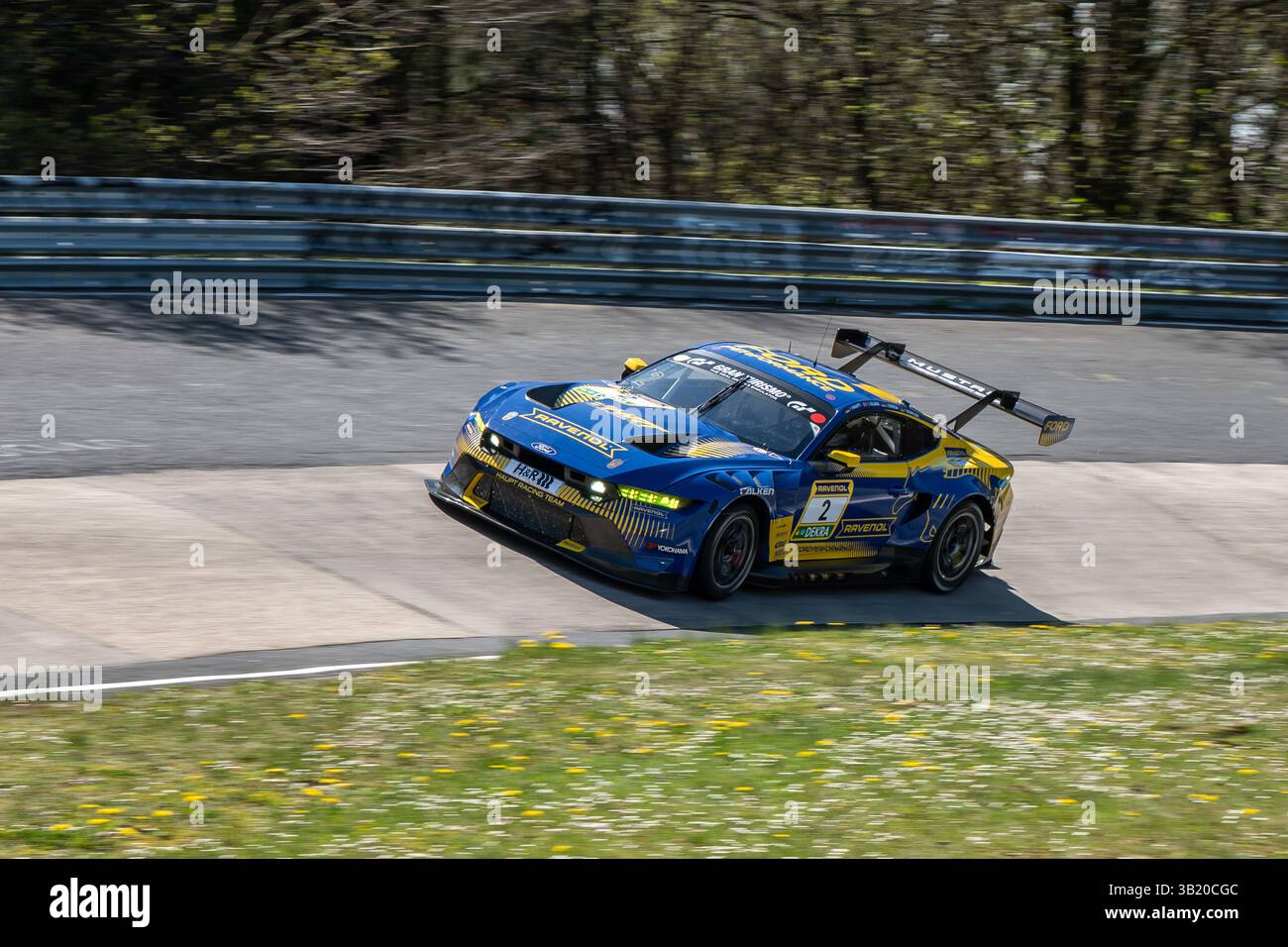 26. April 2025, Rheinland-Pfalz, Nürburg: Der Ford Mustang GT3 mit ...