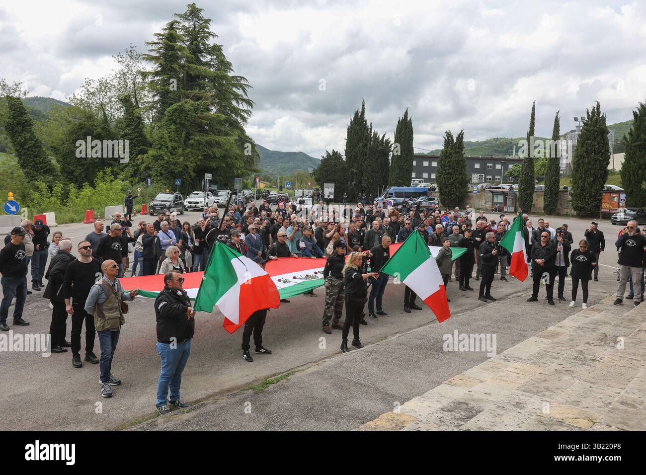 PREDAPPIO - Corteo dei Fascisti per Memorial l’anniversario della morte ...
