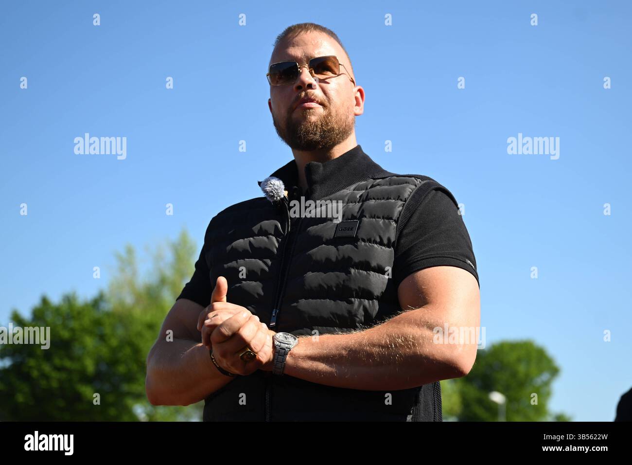 01.05.2025, xsvx, Fussball Tag der Legenden, Wiesbaden v.l. Rapper ...