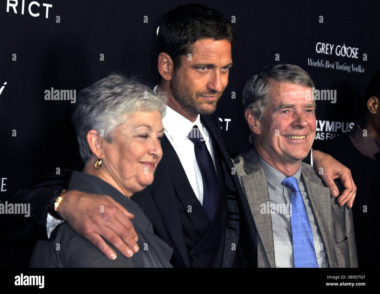 Gerard butler and parents -Fotos und -Bildmaterial in hoher Auflösung ...