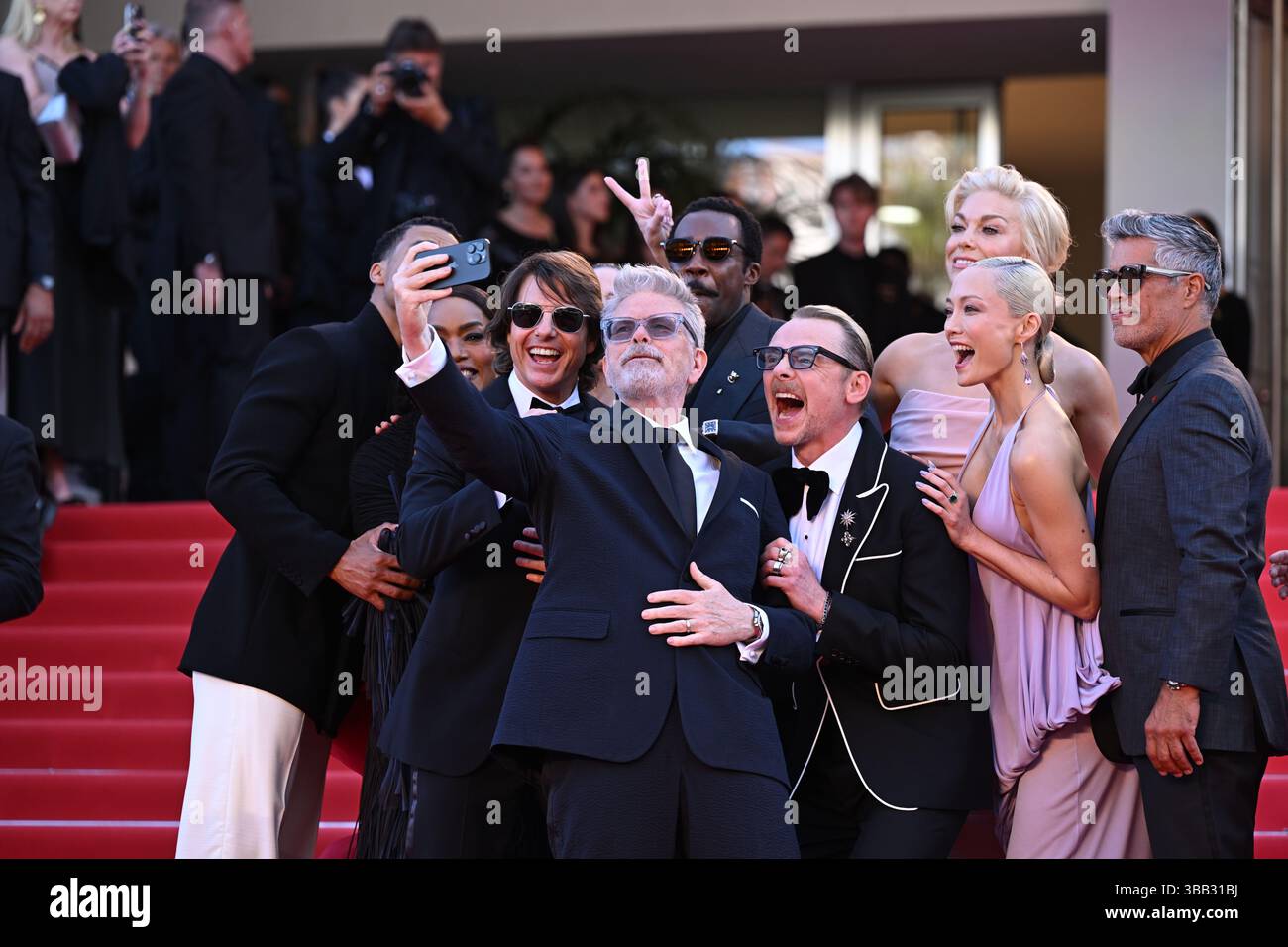 (Von links nach rechts) Greg Tarzan Davis, Angela Bassett, Tom Cruise ...