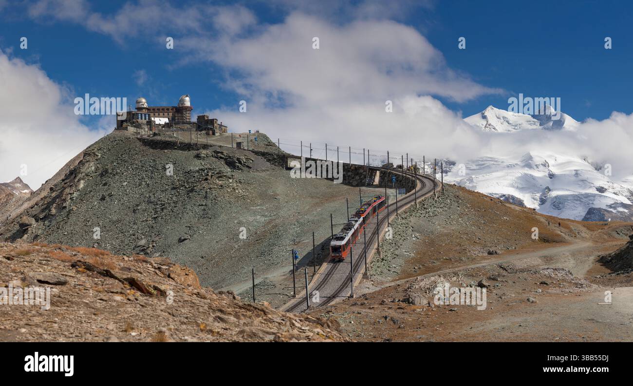 Gornergrat Gotthard-Bahn / Gornergrat-Bahn-Zug, der am Bahnhof ...