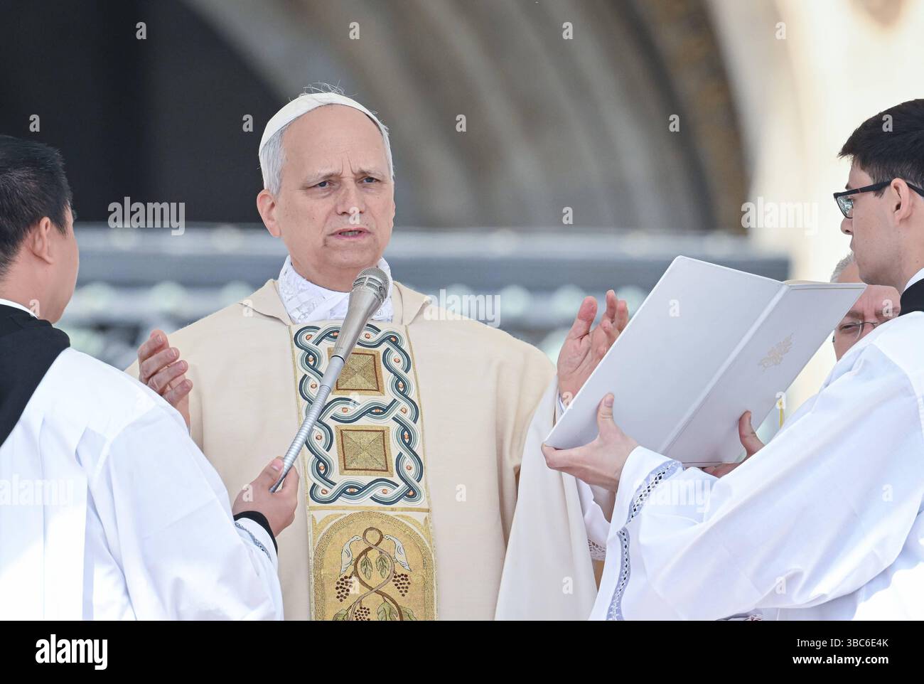 Rom, Vatikan 18.05.2025 Papst Leo XIV. Bei der Messe zur Amtseinfuehrung auf dem Petersplatz ...
