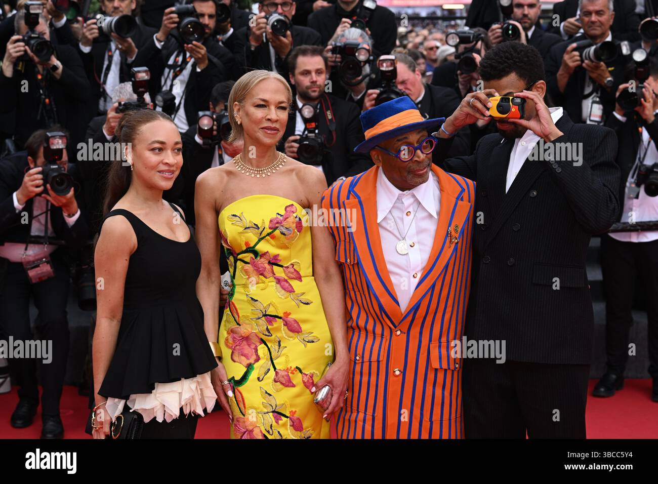 (Von links nach rechts) Satchel Lee, Tonya Lewis Lee, Spike Lee und ...