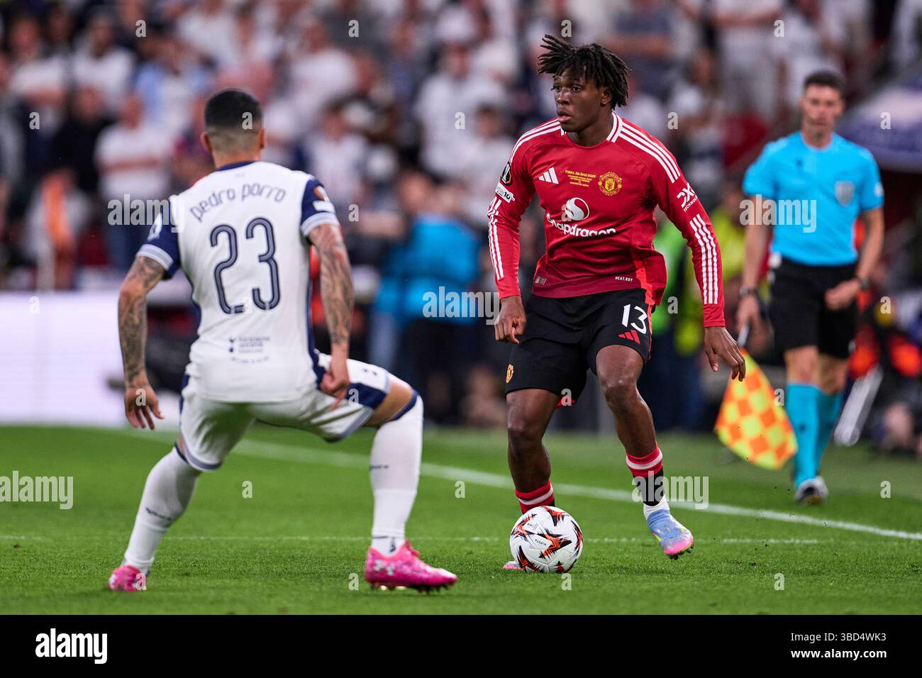 Europa league ball 2025 -Fotos und -Bildmaterial in hoher Auflösung – Alamy