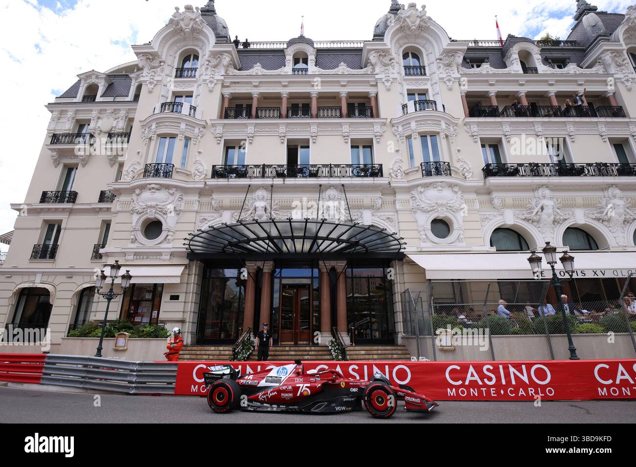 Monaco, Monaco. Mai 2025. Charles Leclerc von der Scuderia Ferrari während des Trainings vor dem ...