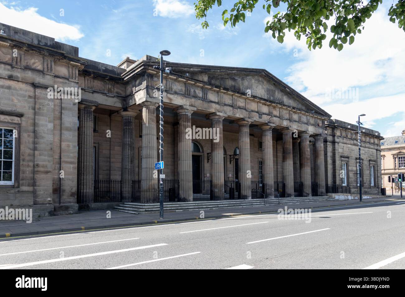 Perth sheriff court -Fotos und -Bildmaterial in hoher Auflösung – Alamy
