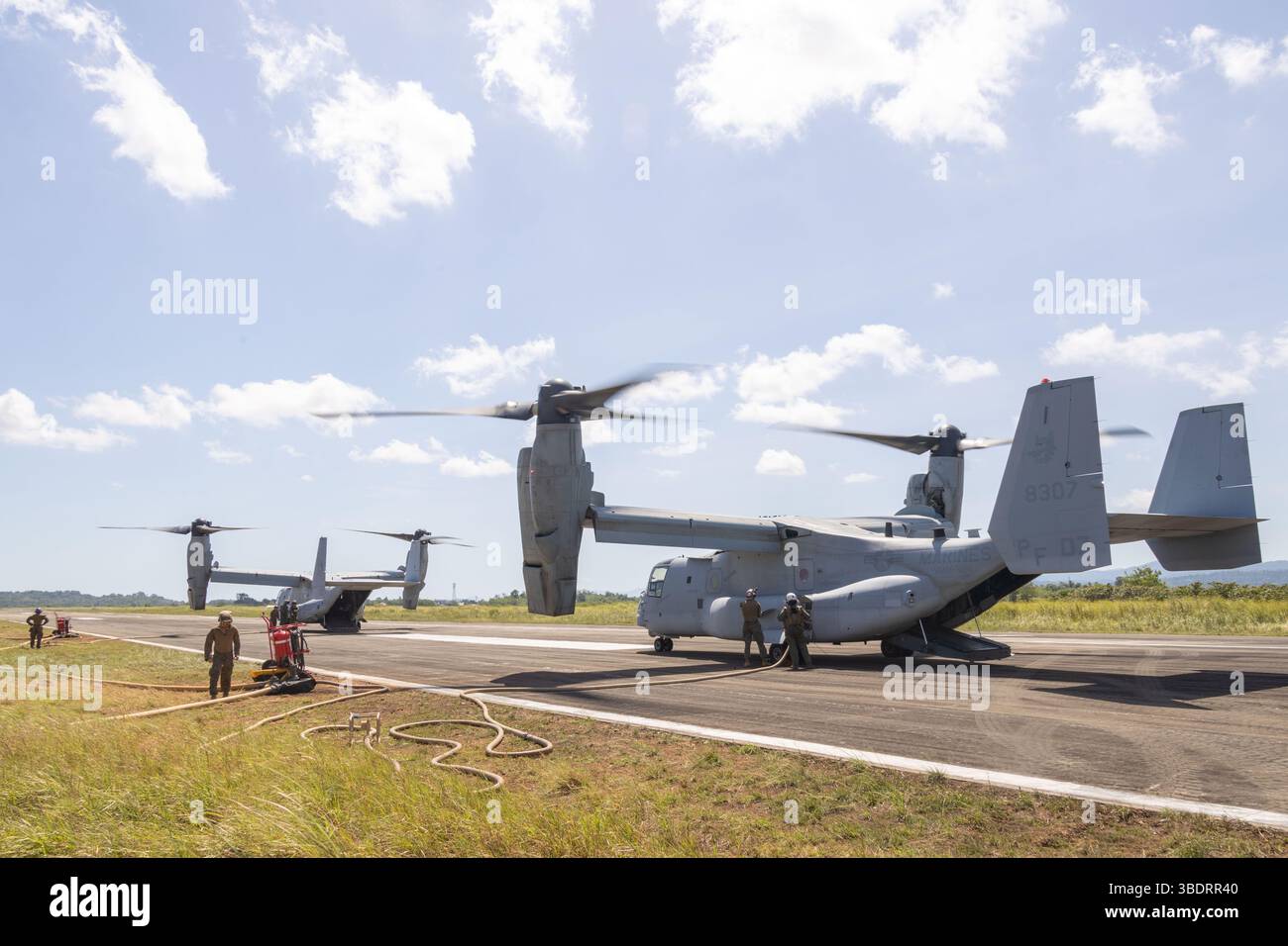 Zwei der Marine Medium Tiltrotor Squadron (VMM) 364 (Marine Aircraft ...